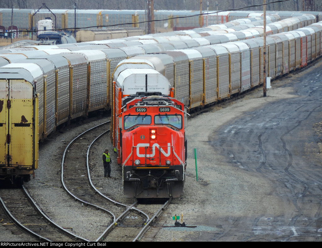 CN 5699 (2)